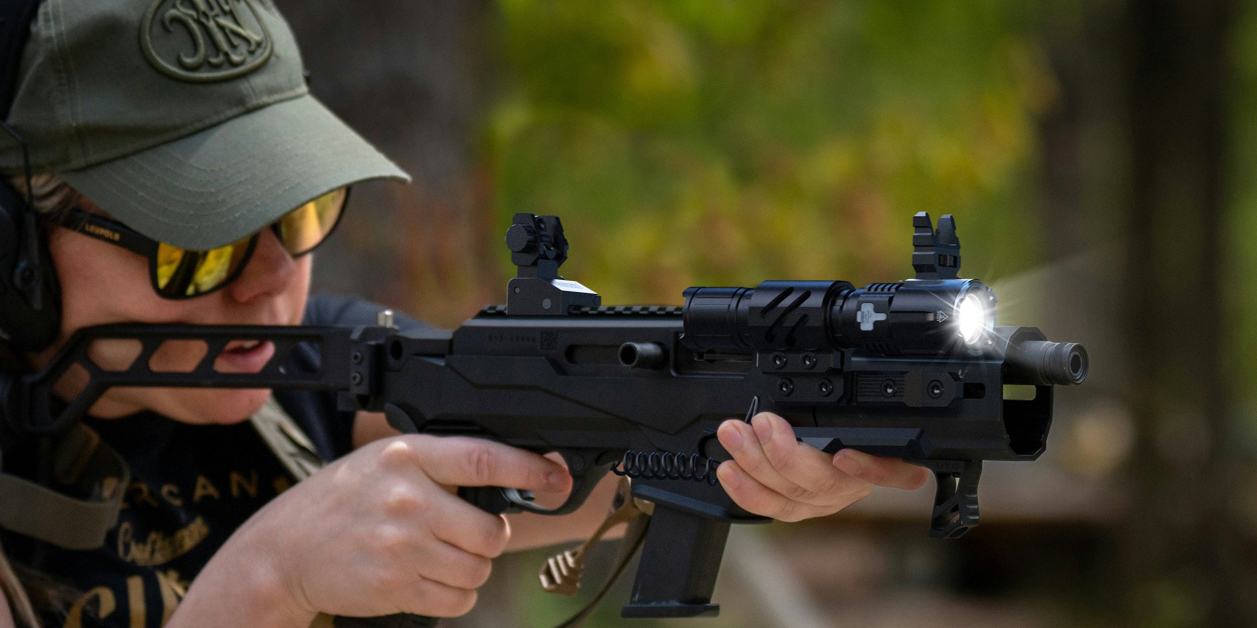 Tactical Flashlights vs. Regular Flashlights: What Makes Them Essentia – Feyachi